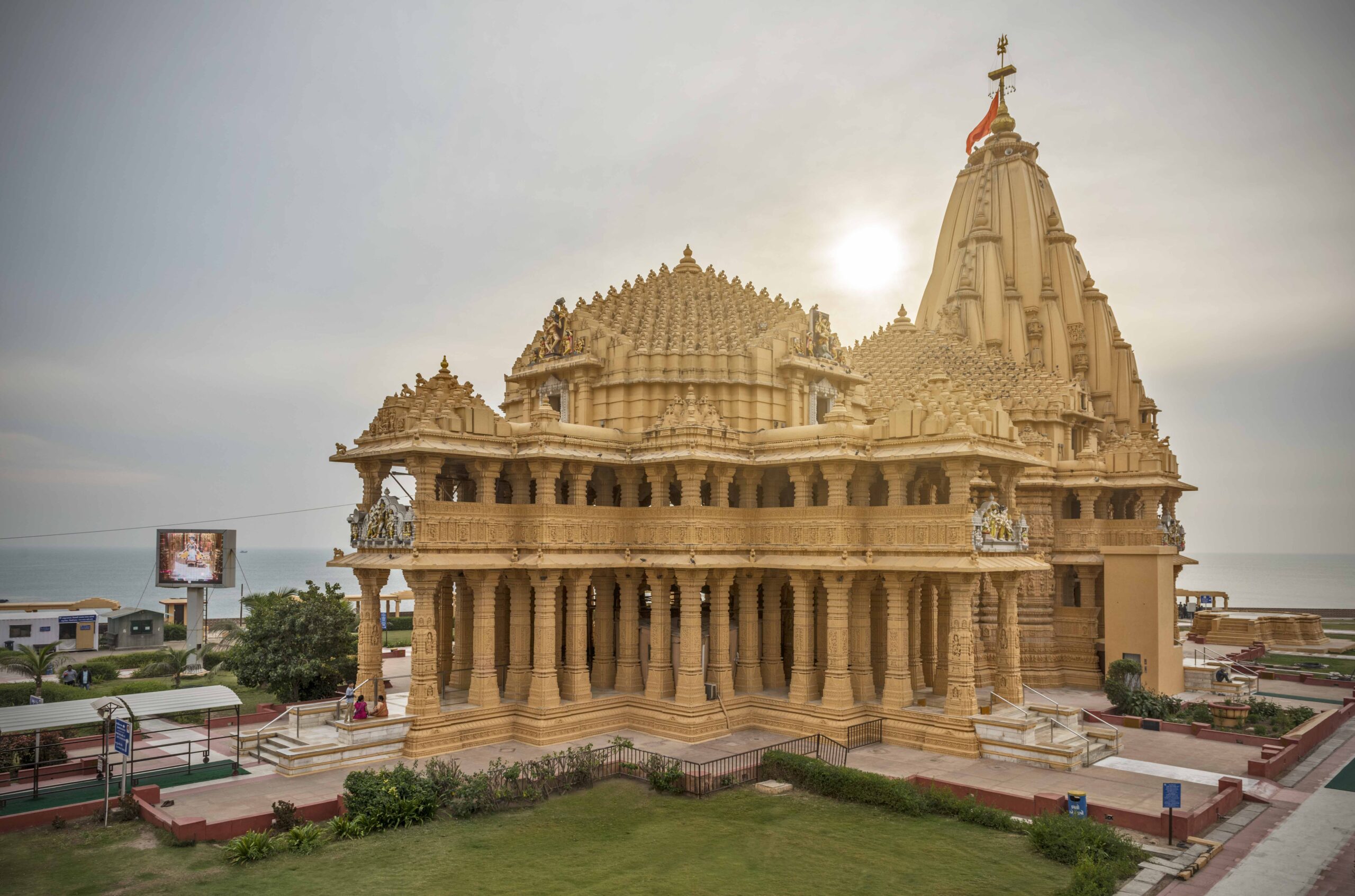 Dwarkadhish Temple Journey Spiritual Blessings Divine Heritage Dwarkadhish Temple Journey Spiritual Blessings Divine Heritage